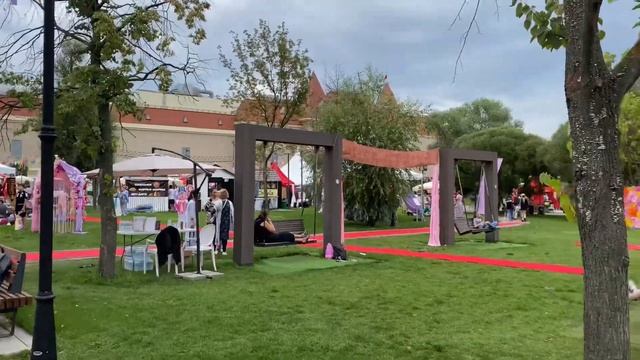 ДЕНЬ ИНДИИ 2023 В МОСКЕ НА ОСТРОВЕ МЕЧТЫ\ПРАКТИКА ДОРОЖКА ИЗ ГВОЗДЕЙ\ОБЗОР ФЕСТИВАЛЯ