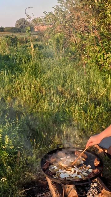 ЛУЧШАЯ ЕДА НА РЫБАЛКЕ #готовим #еда #рыбалка