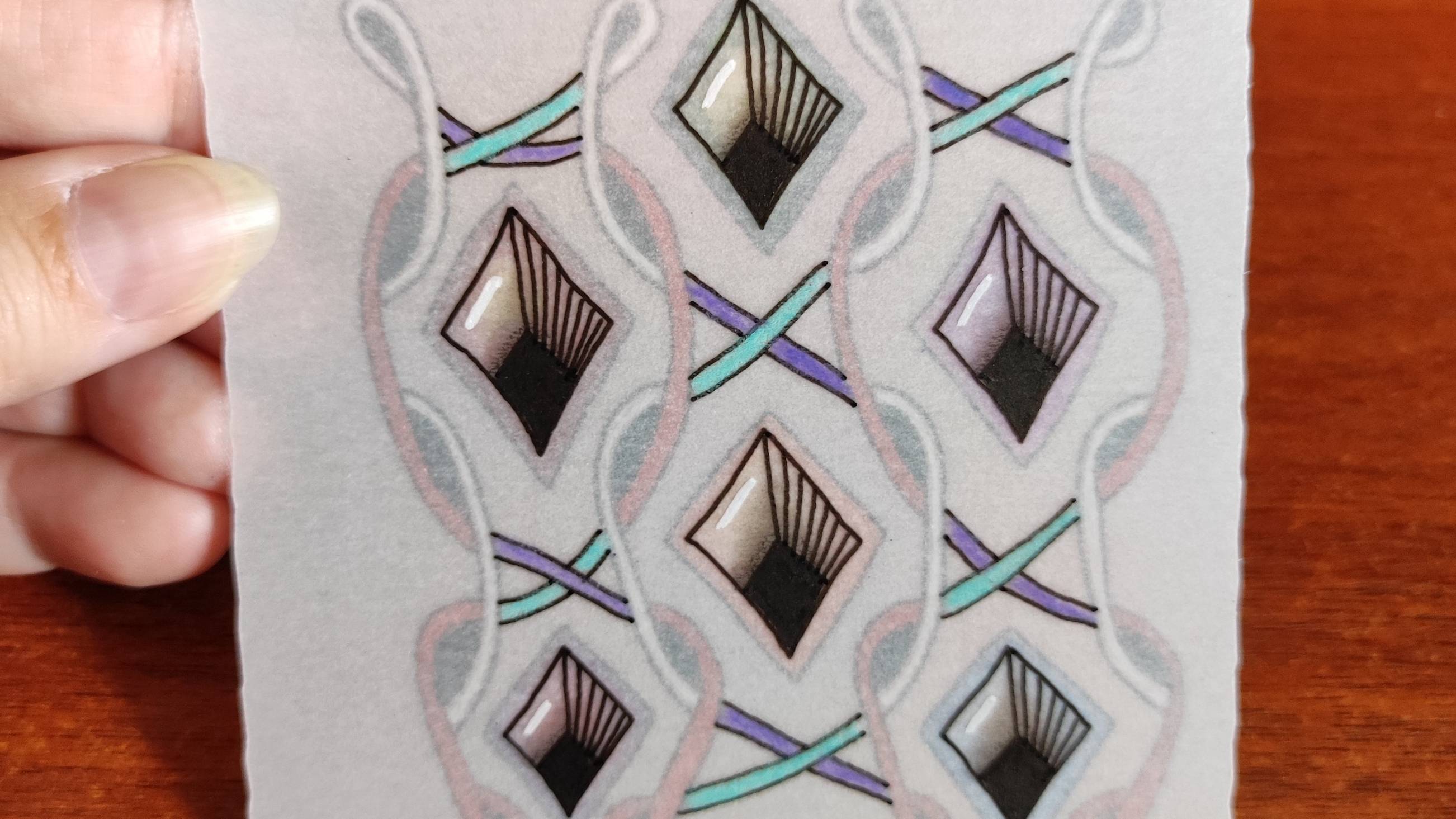 Зентангл на прозрачной плиточке ПЕРЕПЛЕТЕНИЯ