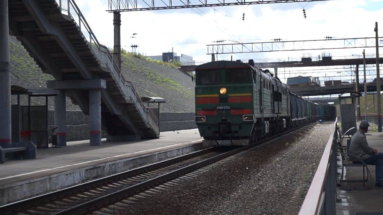 Тепловоз 2ТЭ10У-0250 с транскомовским экспрессом. Звук 10Д100.