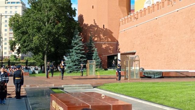 Смена караула. Могила Неизвестного солдата