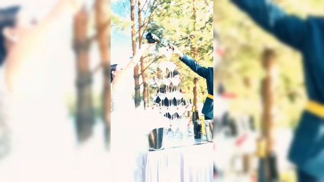 Пирамида из бокалов на выездной регистрации от бармен-шоу Дуэт Бар Лайф