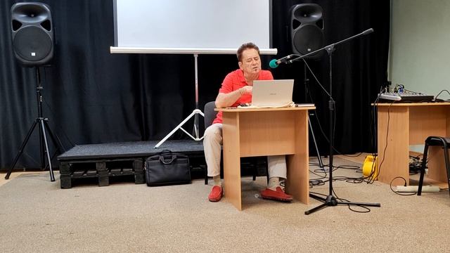 Творческий вечер поэта, переводчика и эссеиста Юрия Перфильева