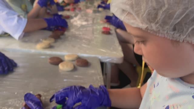 Готовим печенье на море