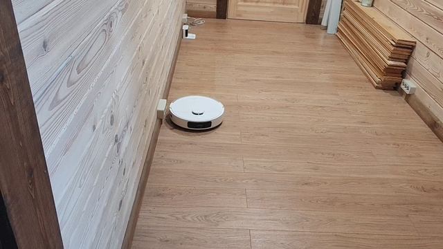 Робот-пылесос. Влажная уборка дома 10.08.2025