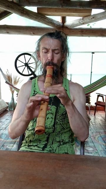 Импровизация на бамбуковой флейте сякухати.