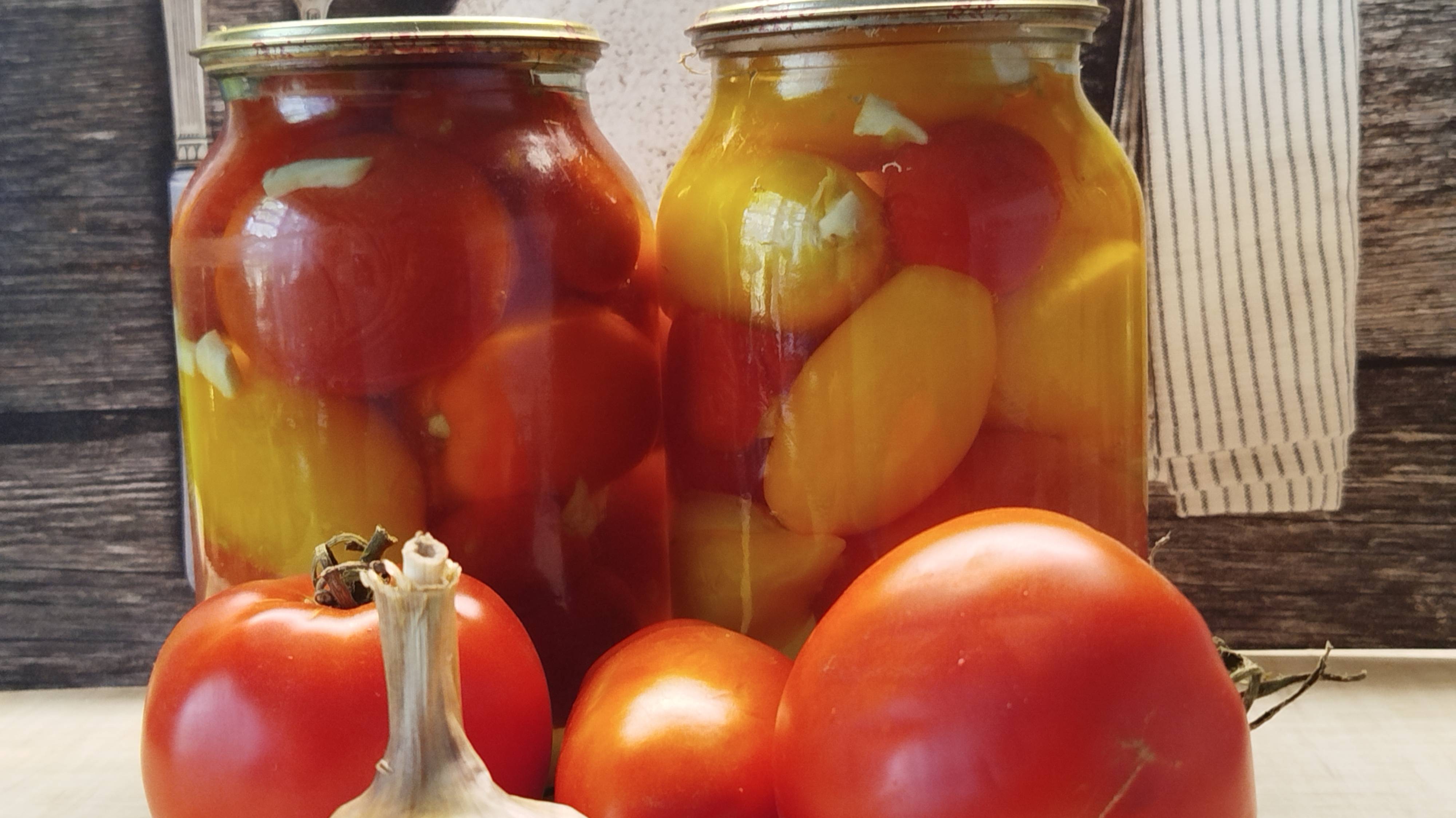 ЗАГОТОВКИ.ПОМИДОРЫ с ЧЕСНОКОМ,даже маринад не оставите!