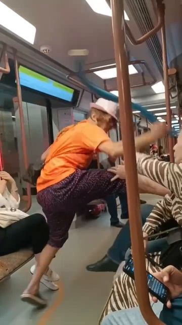 Драка с музыкантом в метро Солнцево