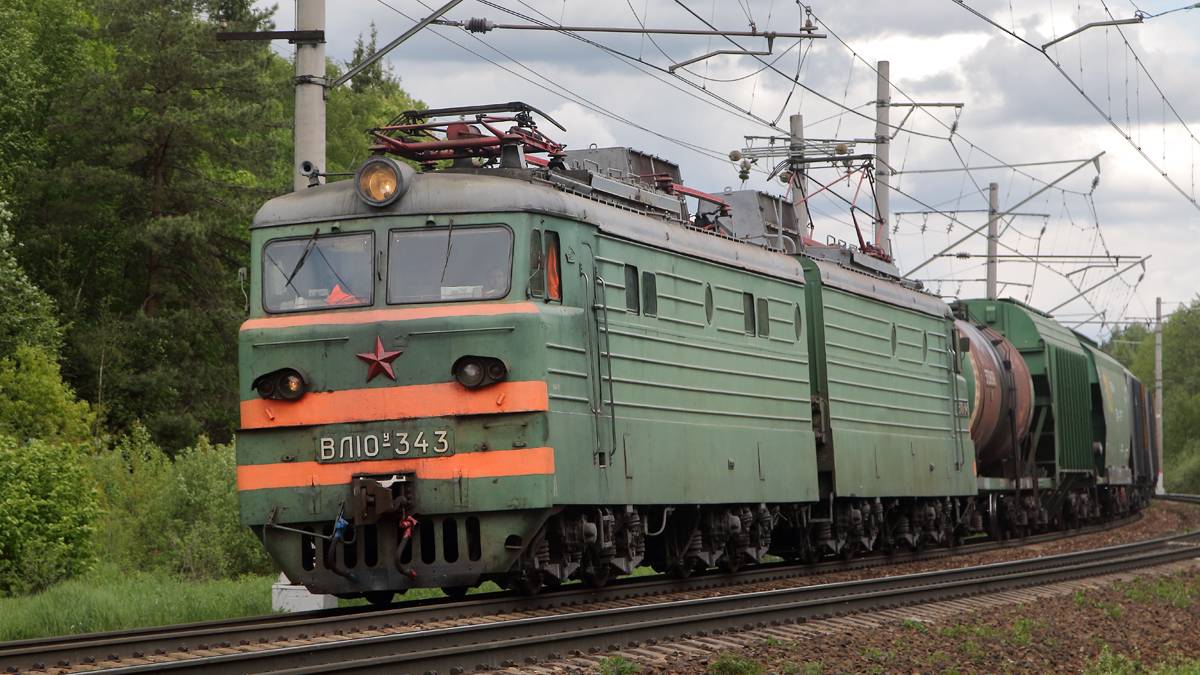 Поезда на перегоне Тучково - Дорохово Белорусского хода Московской железной дороги. Июнь 2022 года