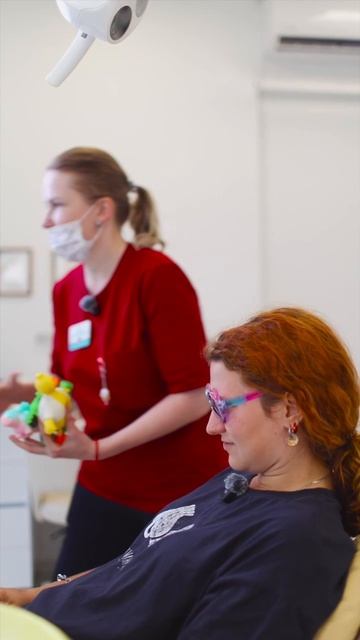 А если бы стоматология для взрослых выглядела бы также, как и для детей?