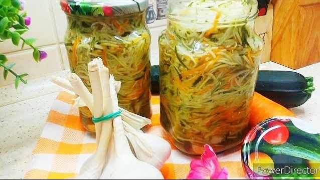 Невероятно вкусный овощной салат с пряностями! Кроме того отличная закуска!