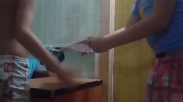 злой офисный работник ломает ноутбук apple iphone 2 часть