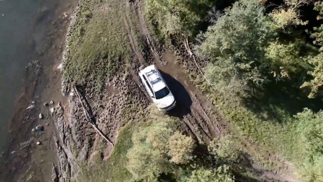 Land cruiser 205 на шоссейных шинах в грязь