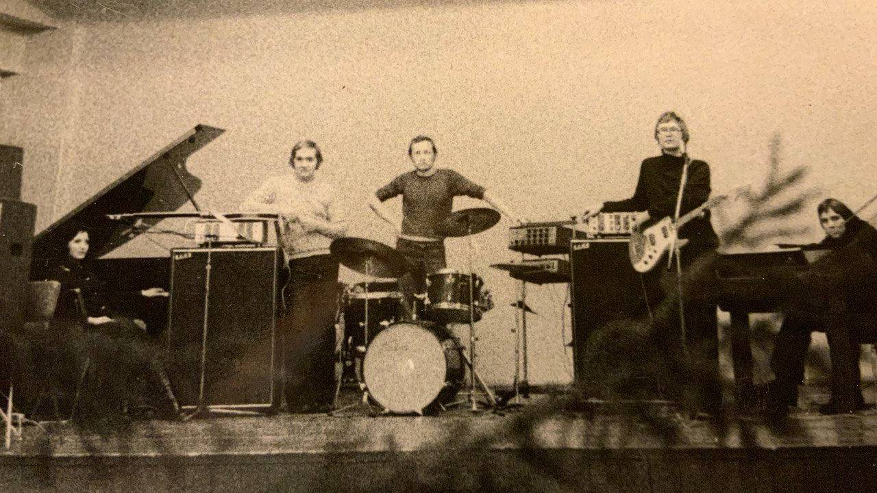 Та, что нравилась мне/Наказание Альбом "Нет любви границ" 1975 Авторский ремикс август 2025 г.