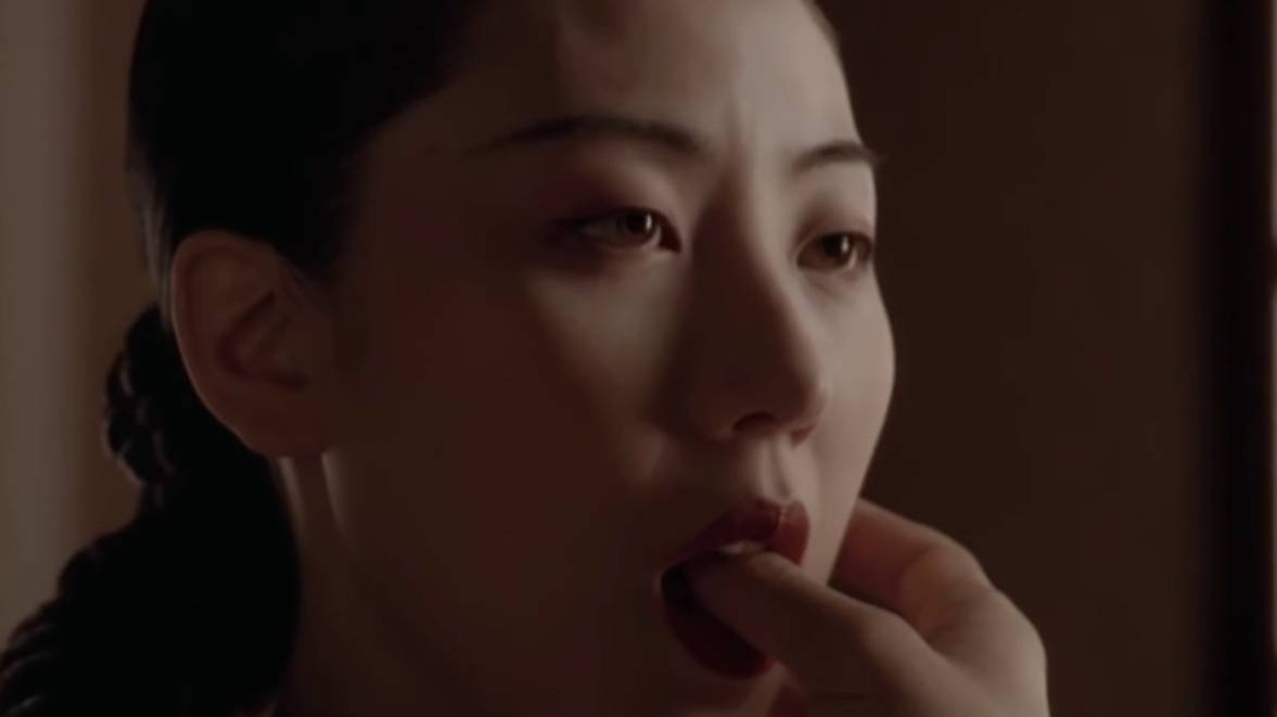 Фильм о том как 40-летний японский мастер переезжает и его жизнь меняется в скрываемом скандале