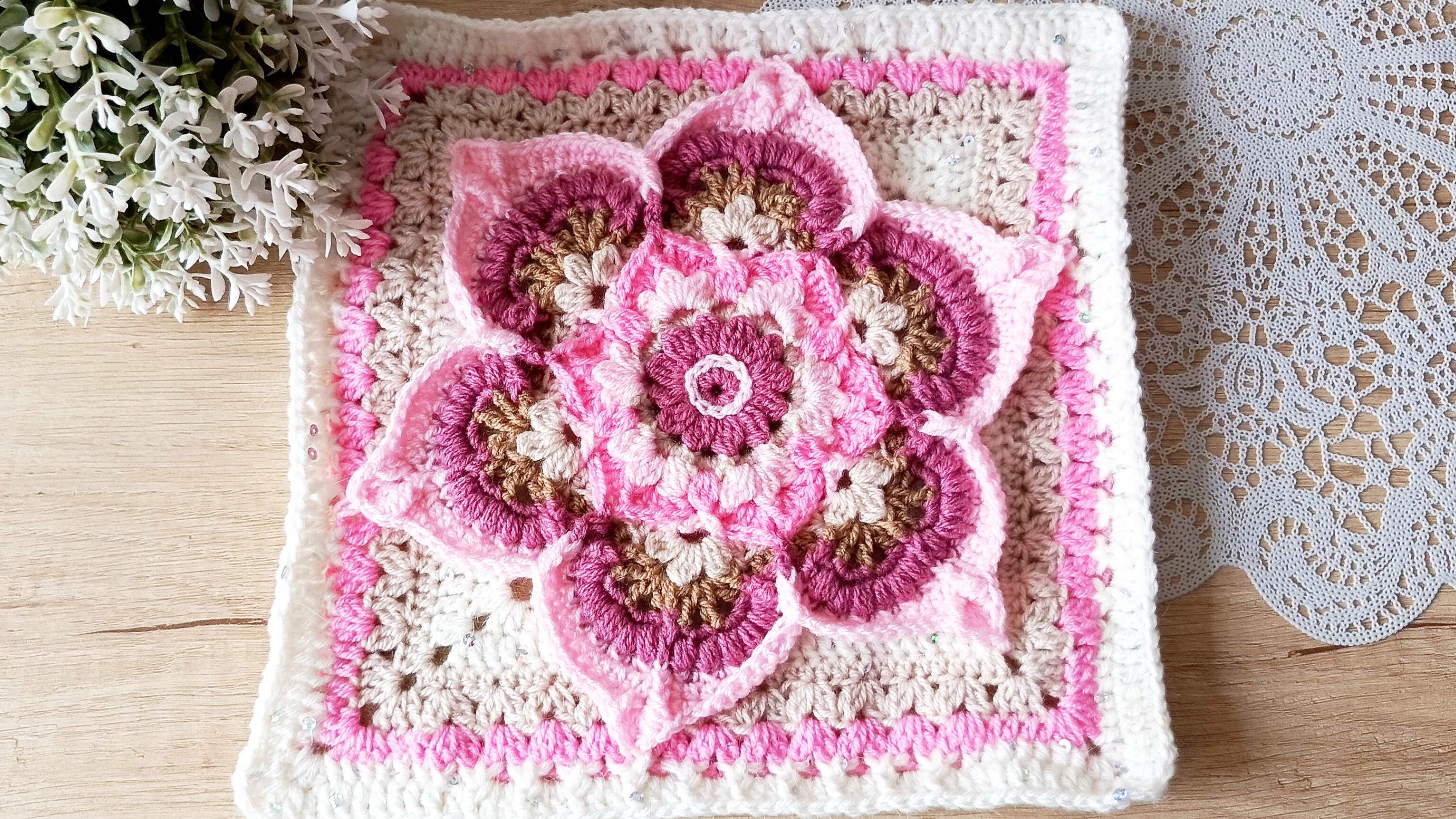 3. Бабушкин квадрат. 20-26 ряды. Схемы вязания крючком. Цветок крючком.mp4