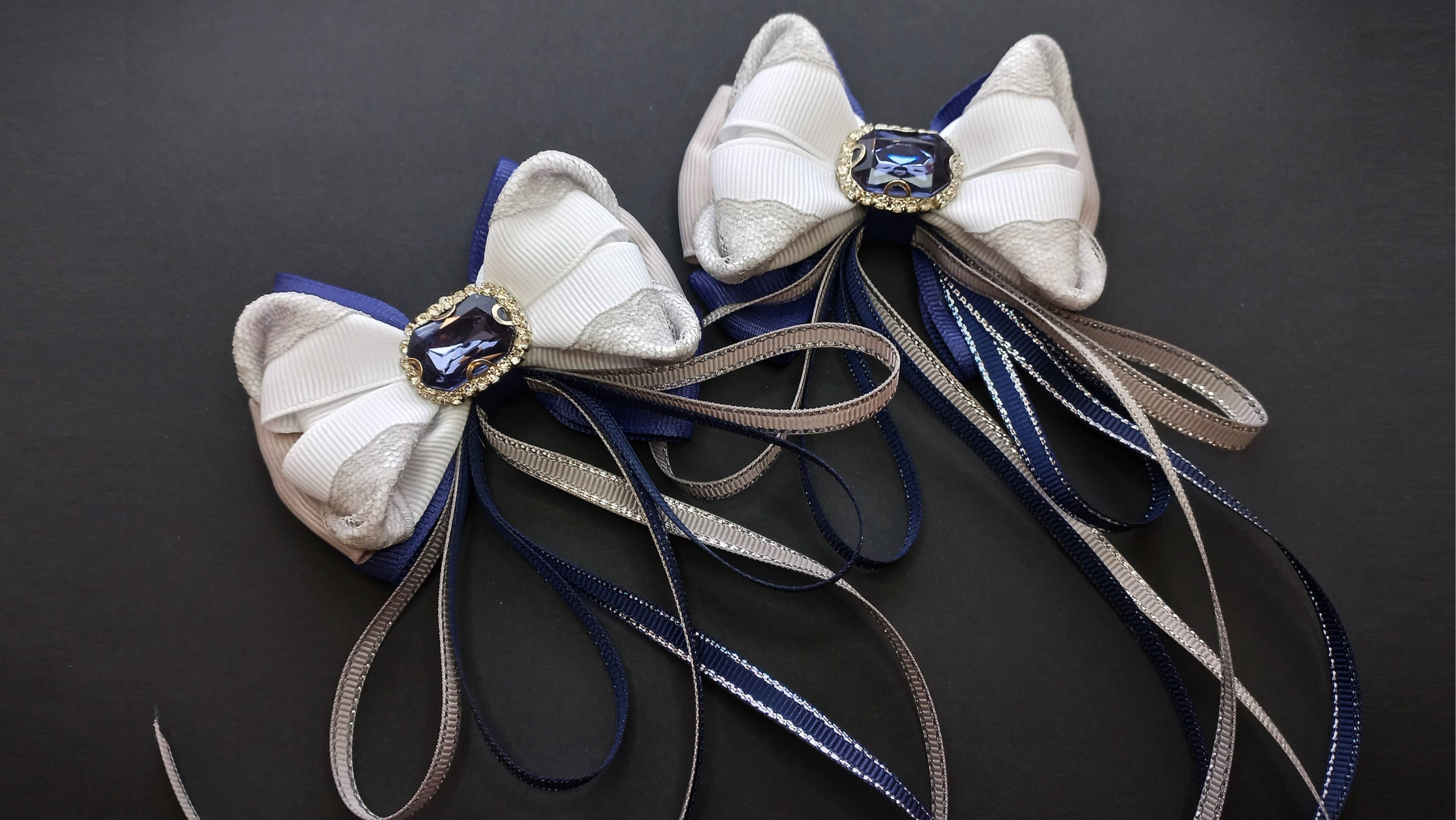 Школьные бело-синие банты (видео) репсовая лента кружево стразы (2521)