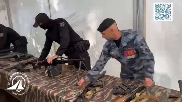 Автоинспекторы организовали для отдыхающих ребят патриотическую игру на озере Тургояк