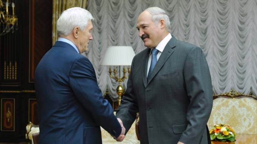 В канун большого юбилея политик Александр Суриков дал интервью «Общественному телевидению Сибири»