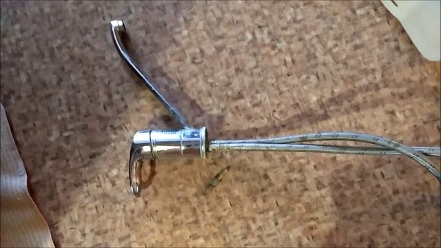 Замена смесителя в ванной комнате.