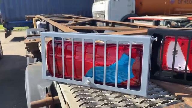 Защита фонарей MT900105 MT900106 для спецтехники, лесовозов, сортиментовозов, самосвалов.