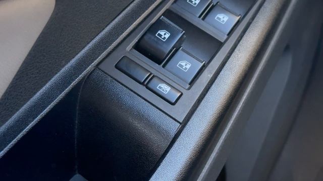 Как заменить кнопку стеклоподъемника на Лада Веста, ничего не разбирая