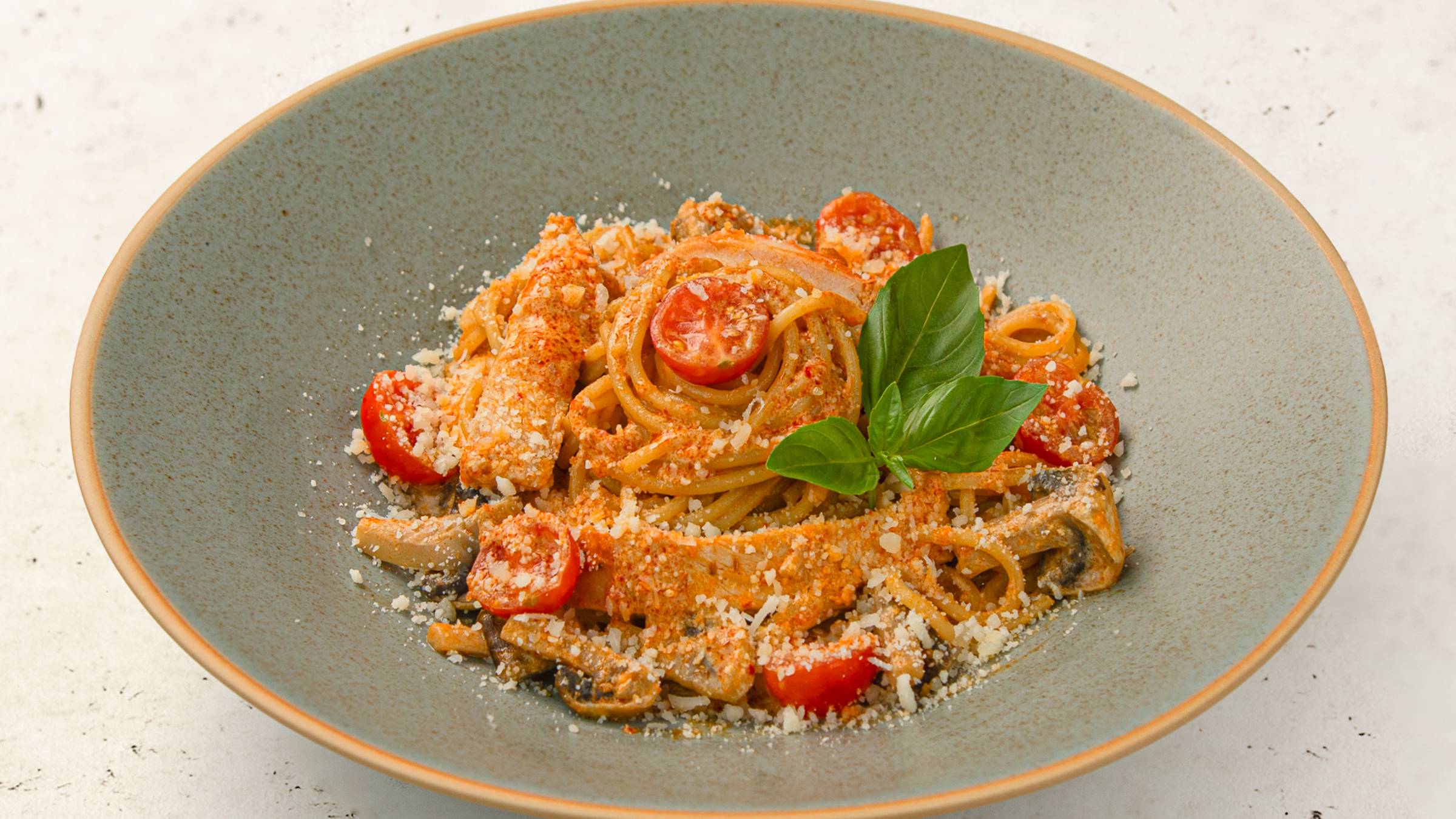 Паста с курицей том ям