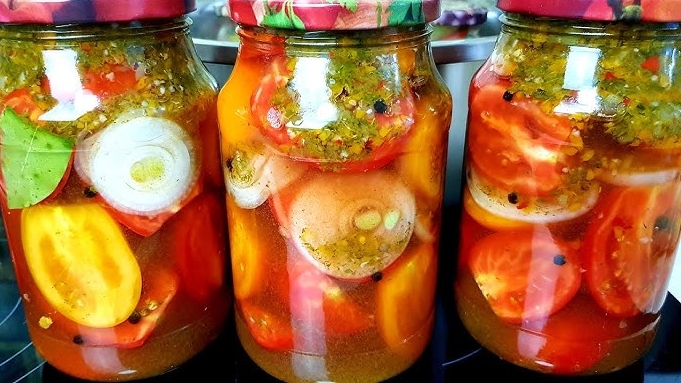 ПОМИДОРЫ 🍅  на ЗИМУ в ЗАЛИВКЕ! ОЧЕНЬ ВКУСНЫЙ РЕЦЕПТ! МОИ ЛЮБИМЫЕ!