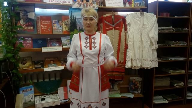 Участница ансамбля "Шурумбусь" о чувашском костюме