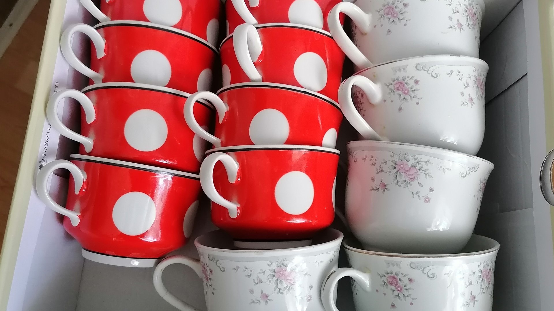 Организация хранения на маленькой кухне / Расхламление посуды / Продаю ненужную посуду / Хозвлог