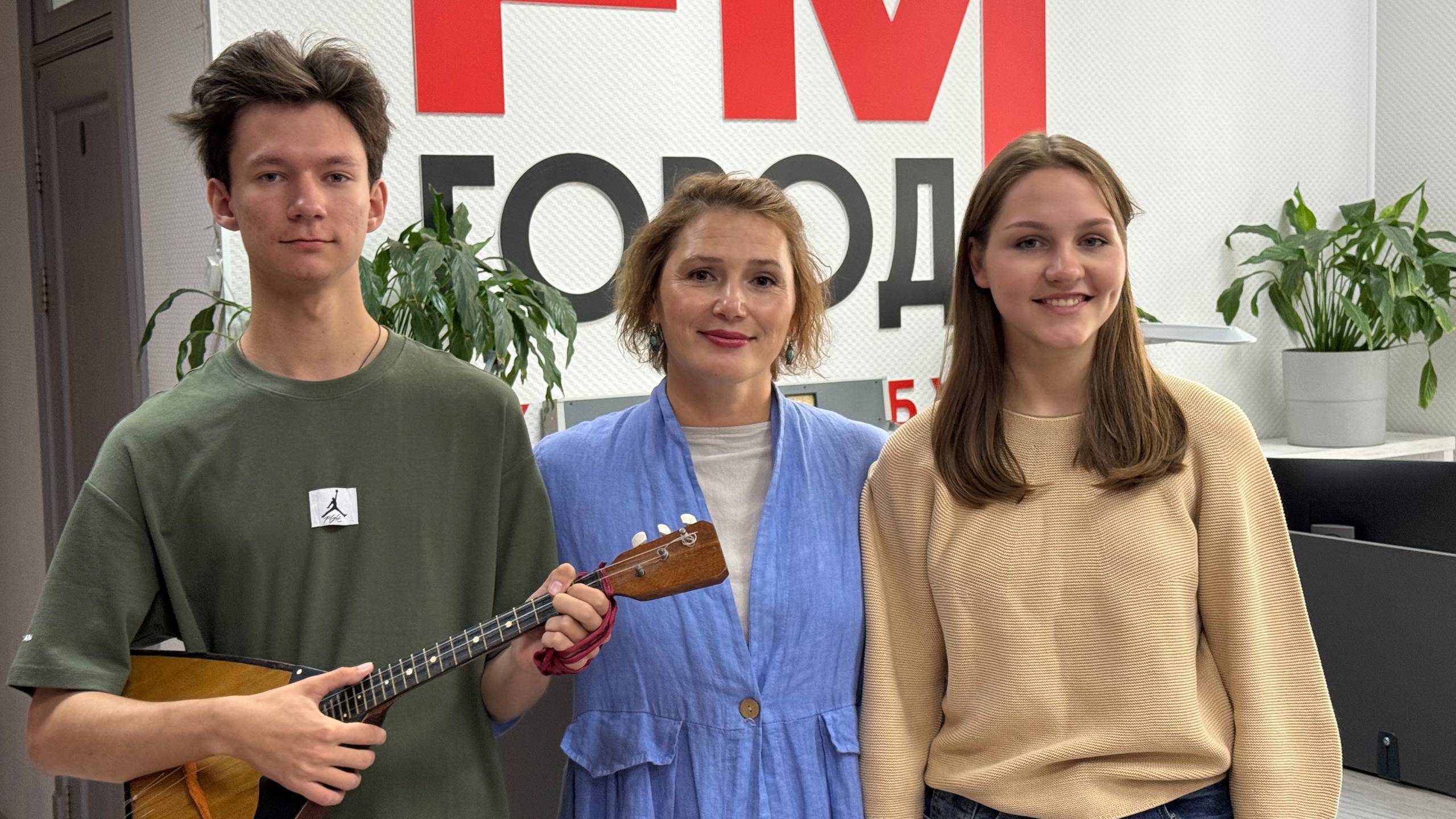 С балалайкой "Про жись"