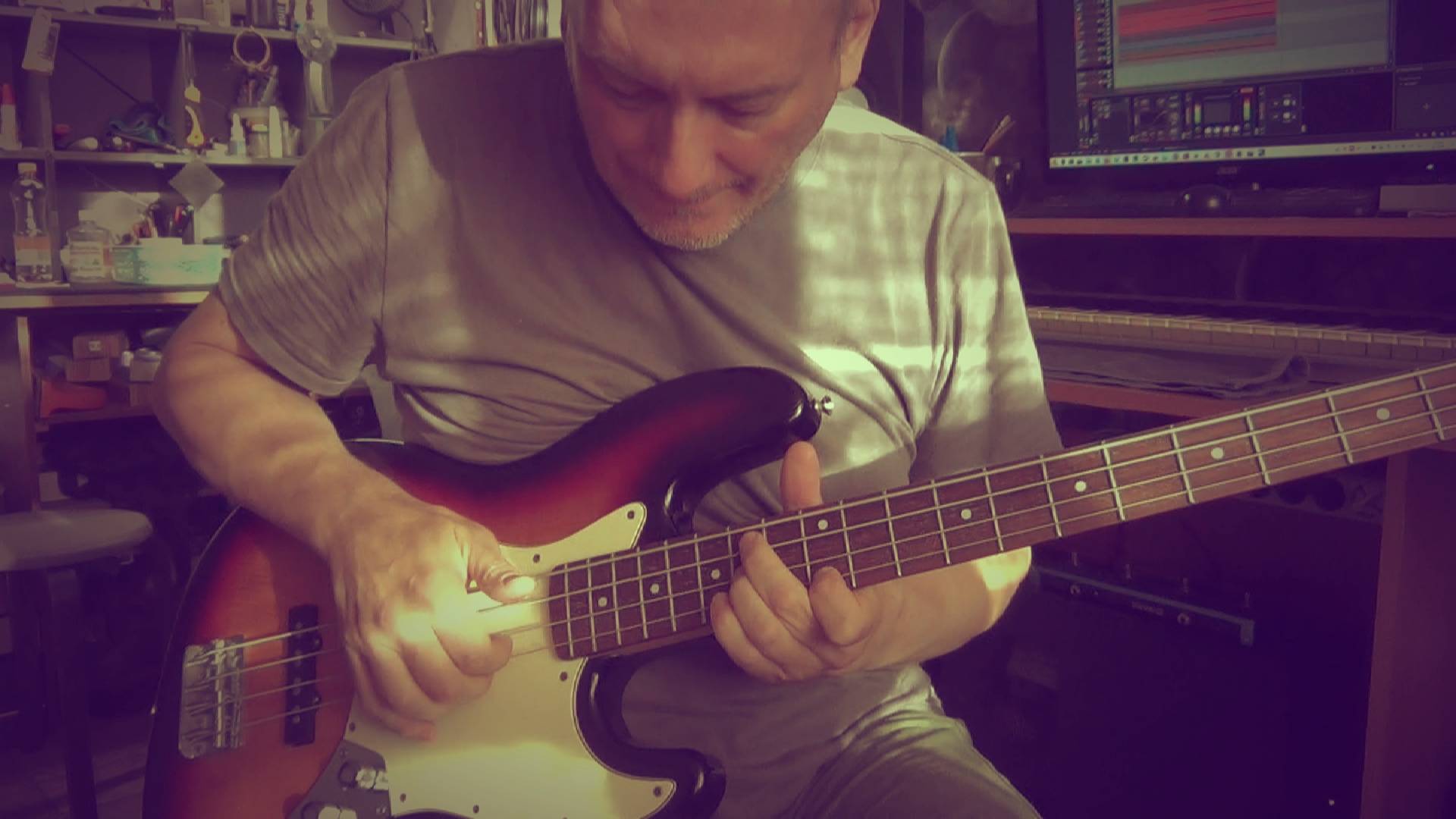 Бас лепёшками (Alina Pro Jazzmaster)