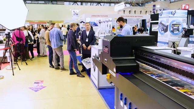 DOCAN H1000M. демонстрация на выставке Реклама 2024