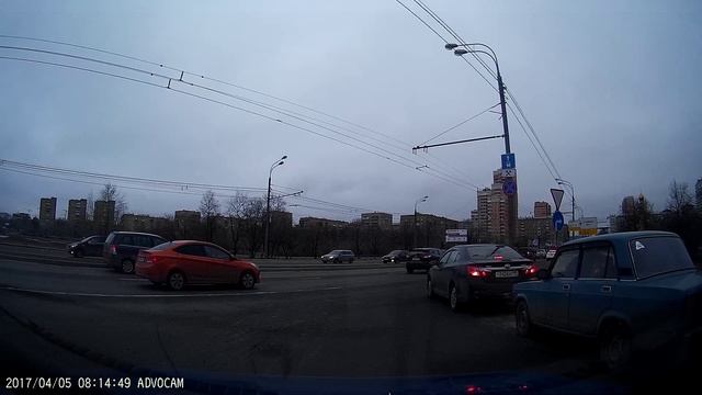 Въехал на повороте. ДТП на съезде.