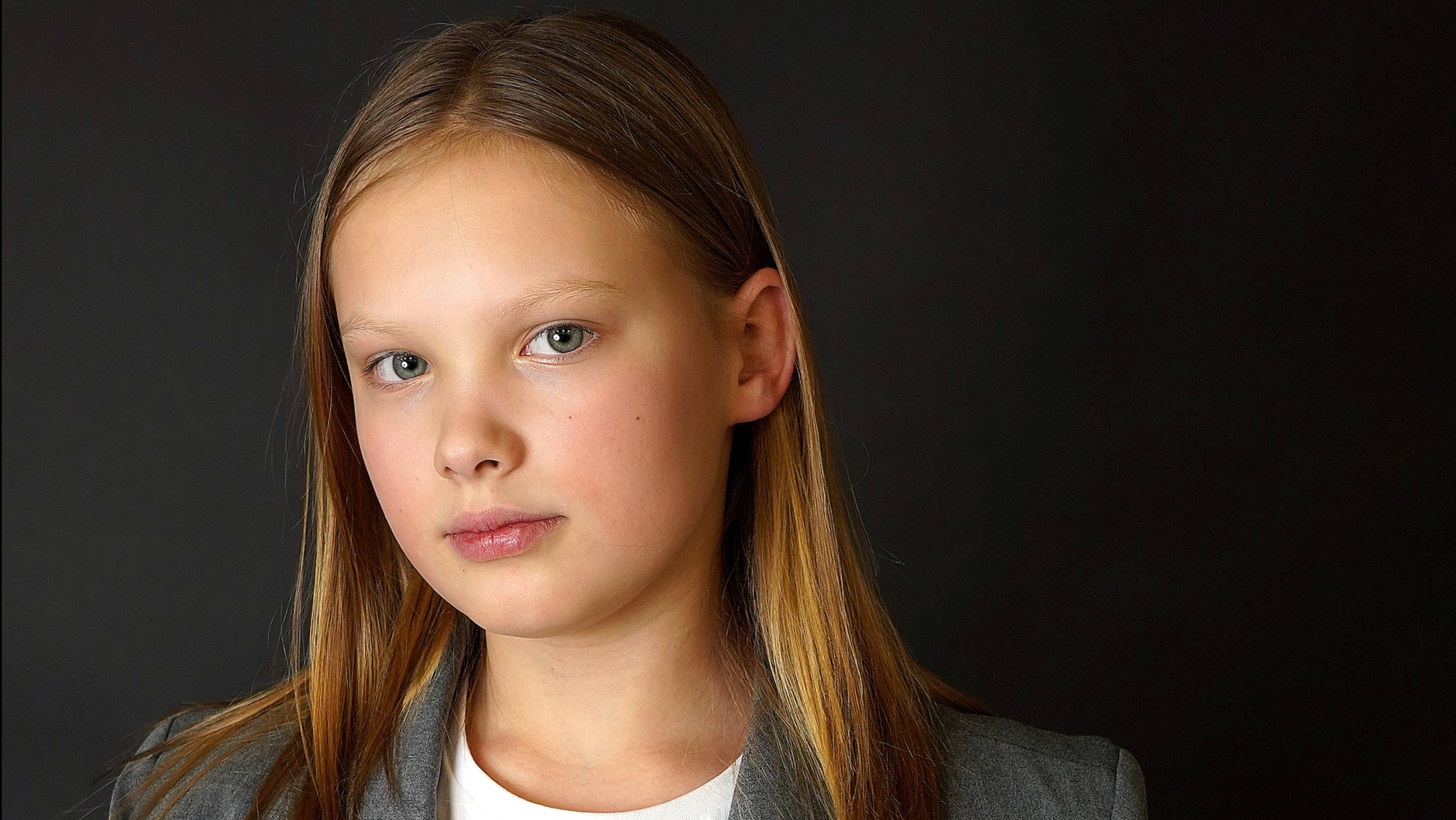 Cофия Чекунова. Визитка.