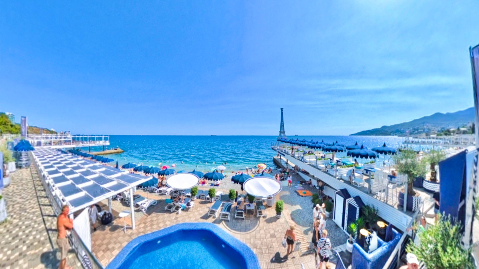 Ялта. Массандровский пляж Без комментариев. Август 2025