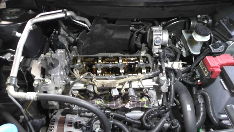 Мойка инжектора, замер зазоров клапанов на Nissan Qashqai 2,0 4WD Ниссан Кашкай 2008 года 3часть