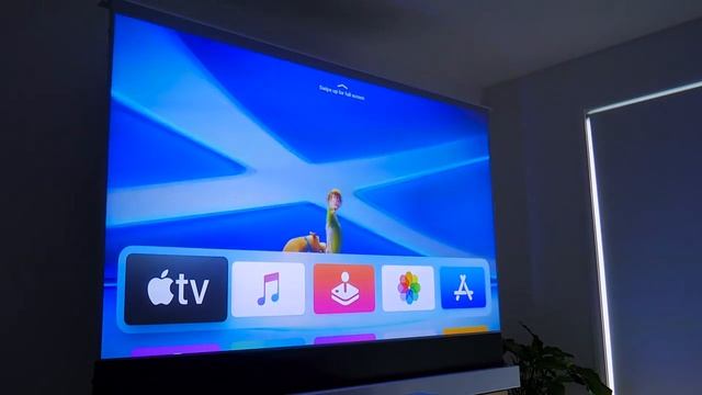 Электрический портативный проекционный экран 100 дюймов  VIVID STORM SINCE