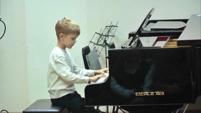 Дмитрий Коткин исполняет «Каравай» на рояле | Трогательная инструментальная версия