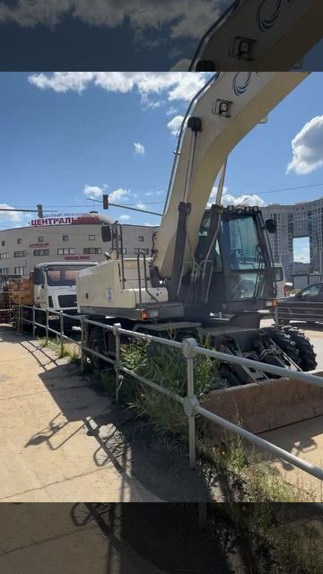 Водоканал  устраняет течь на водоводе большого диаметра по улице Талсинская