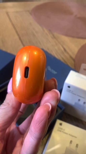 Забрала заказы клиентов - мини бритвы Philips.