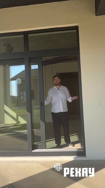 Раздвижные двери РЕХАУ INTELIO Slide - удобный выход на террасу