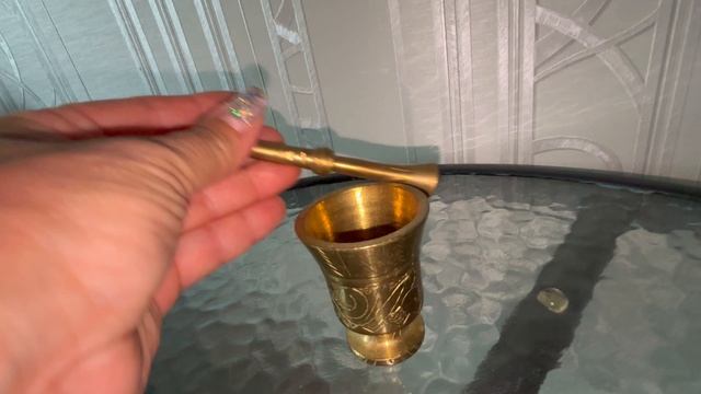 Ступка на ножке с пестиком. Пакистан.