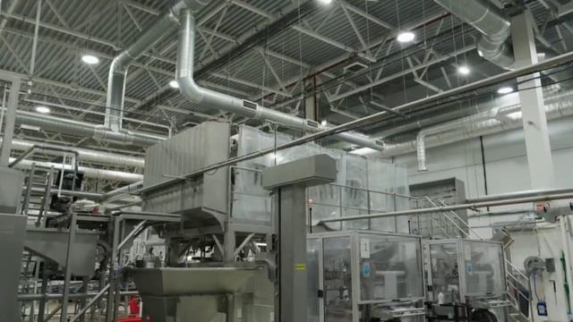 Производство влажных рационов Award на заводе Petkorm