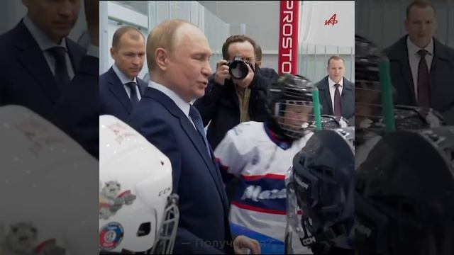 Гостинцы для Трампа: Путин подлетает к Аляске после насыщенной программы в Магадане