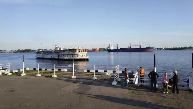 Николай Гоголь подходит к причалу Архангельска 2025