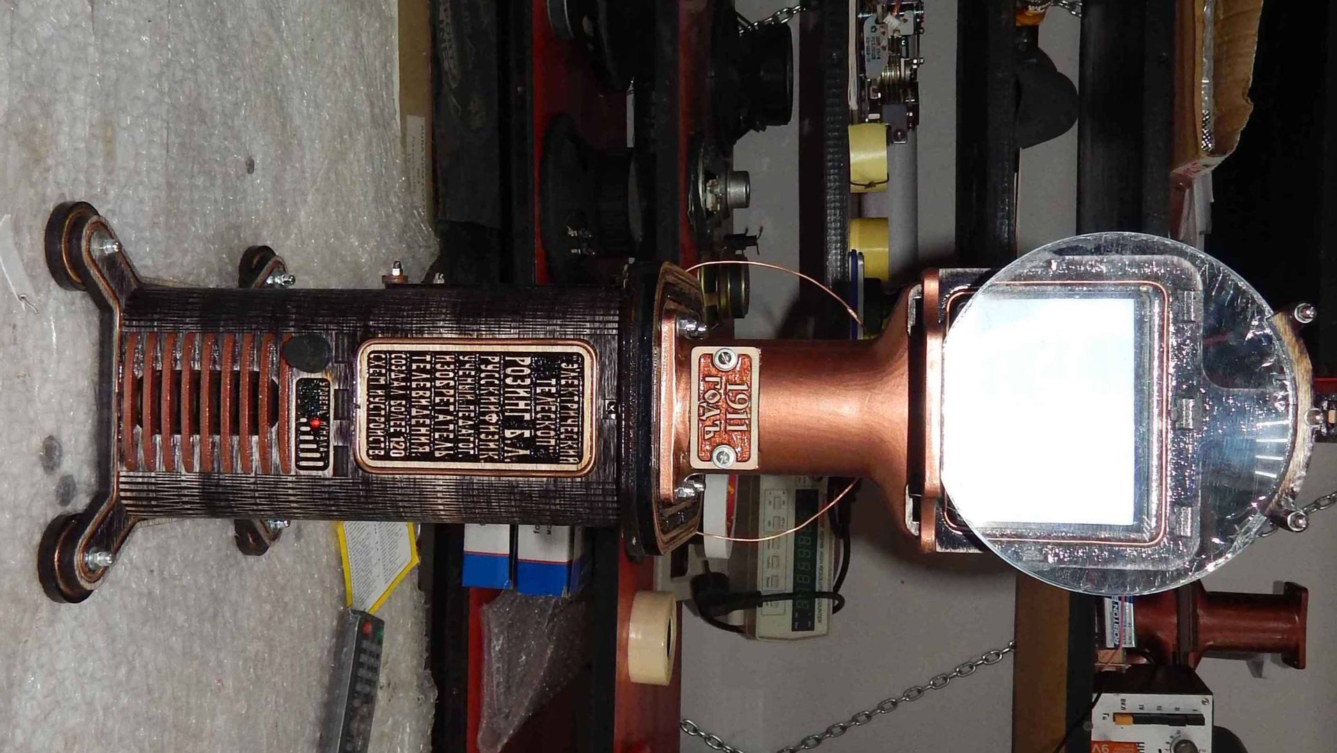 Телевизор с кривым кинескопом собран !