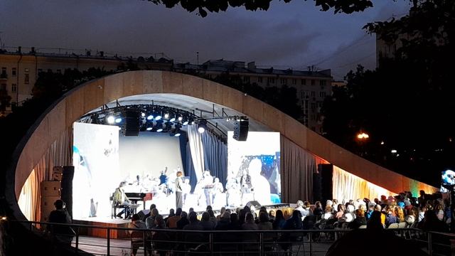 Большой джазовый оркестр Петра Востокова, Театральный бульвар (9)