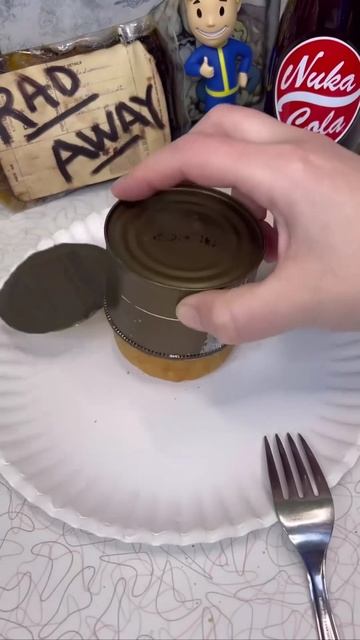 Открытие 60-летнего консервированного хлеба ☢️