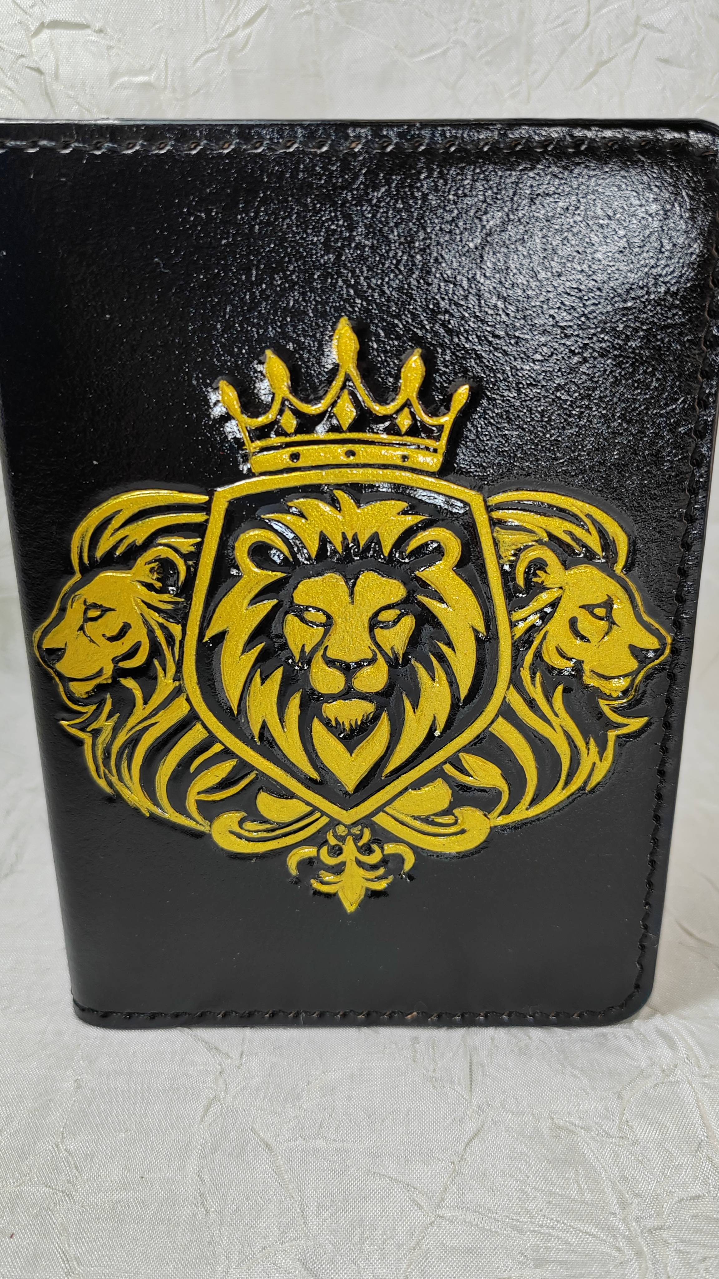 Документница для паспорта и авто документов. Изделия из кожи. СКСтиль. Видео обзор: Львы.